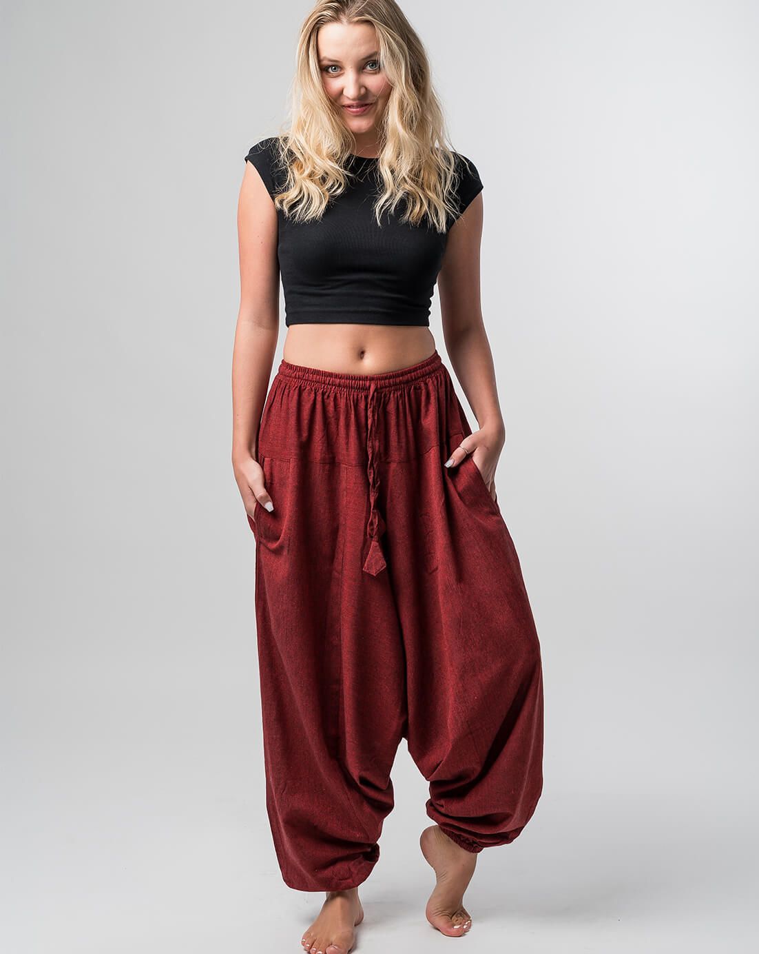 Bordó harémky Michaela Gautam Aladin